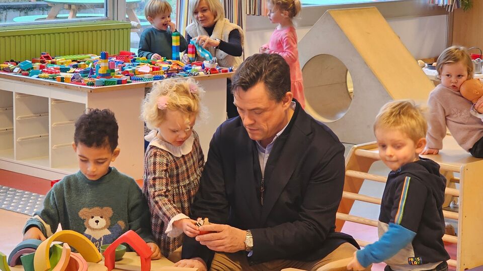 Jo De Poorter bezoekt school in Brugge na controversiële uitspraken ...