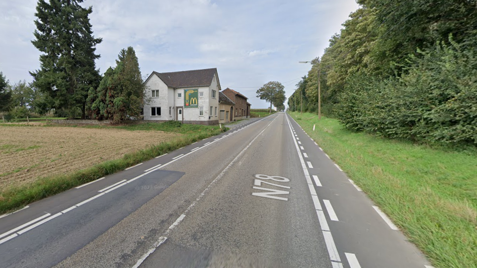 Huisbrand in Veldwezelt: N78 tijdlang afgesloten voor bluswerken, huis ...