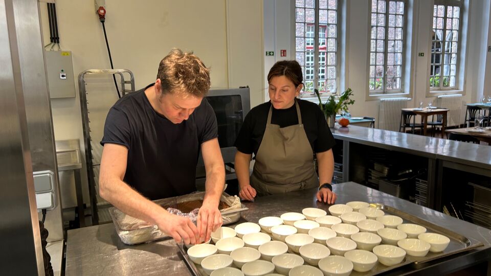 Maagdenhuis in Antwerpen wordt restaurant met vluchtelingen en ...