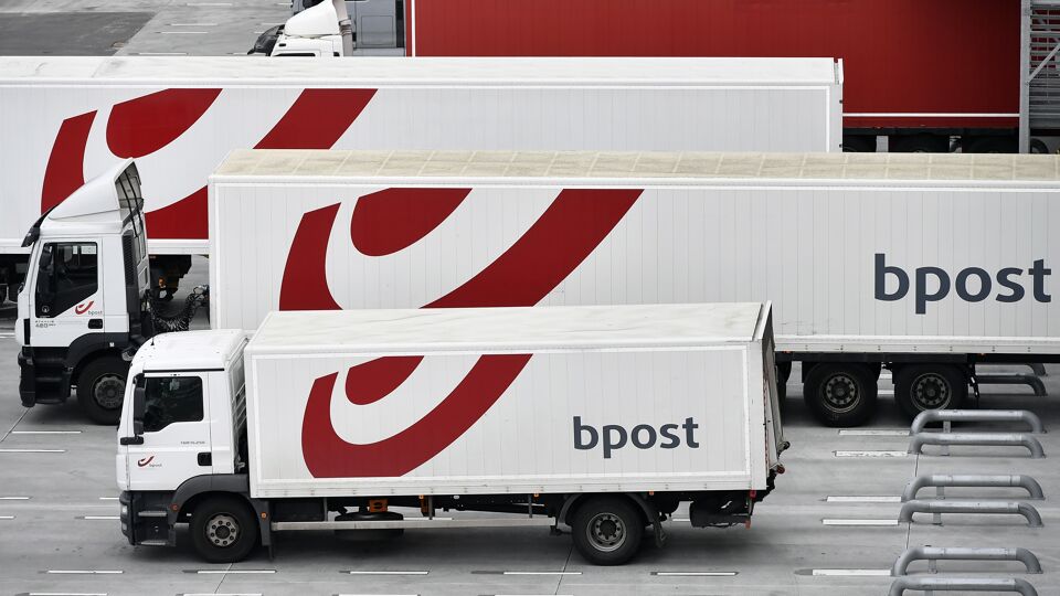‘800,000 parcels stuck in Bpost sorting centres’ | VRT NWS: news