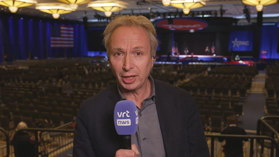 Helen Goedgebeur in Hoboken: "Brandweer is nog altijd massaal aanwezig ...