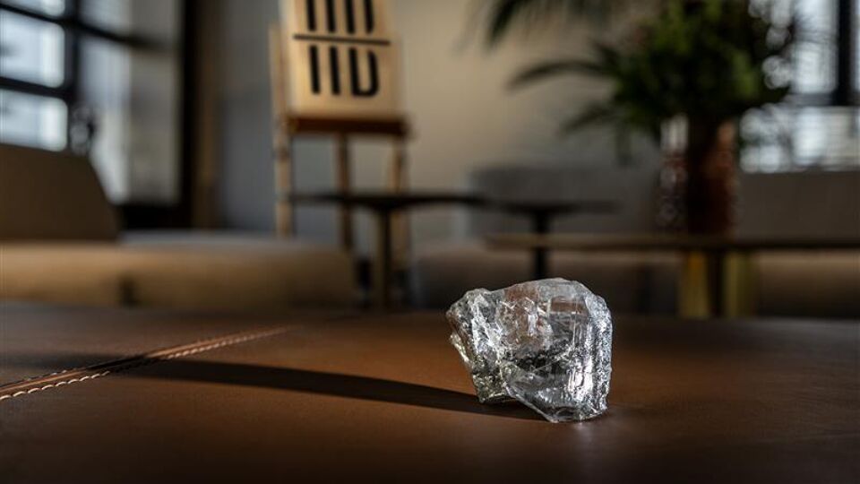1,094 carat diamond Antwerp-bound: ‘Only Antwerp diamond workers ...