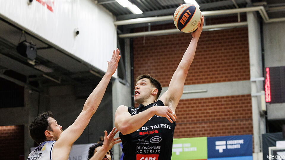 Niels De Ridder beste Belg, Johan Roijakkers beste coach: Kortrijk pakt ...