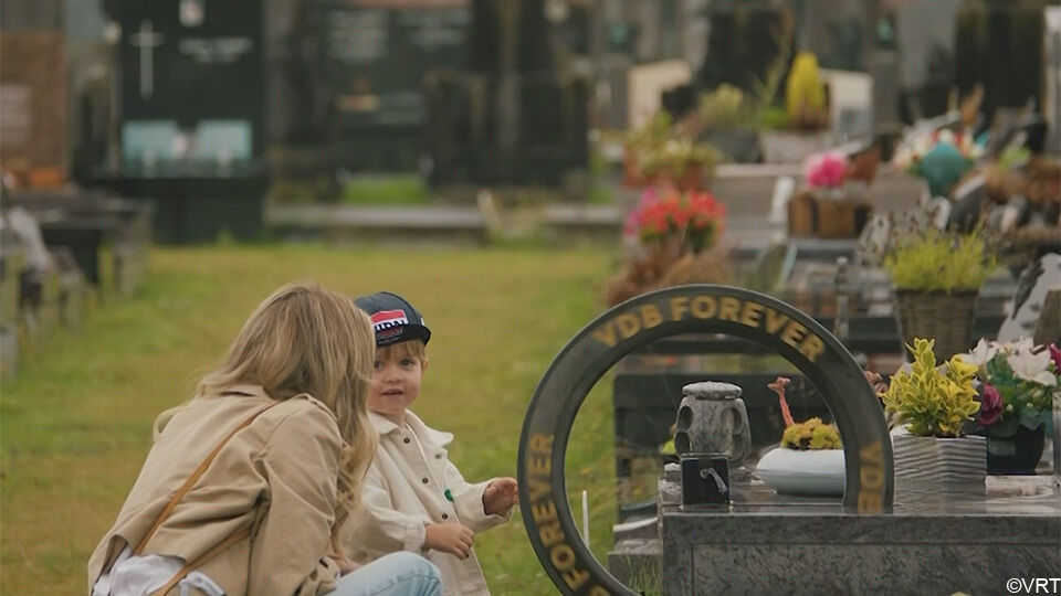 "Ik hoop dat mijn papa trots is hierboven": in het spoor van Cameron ...