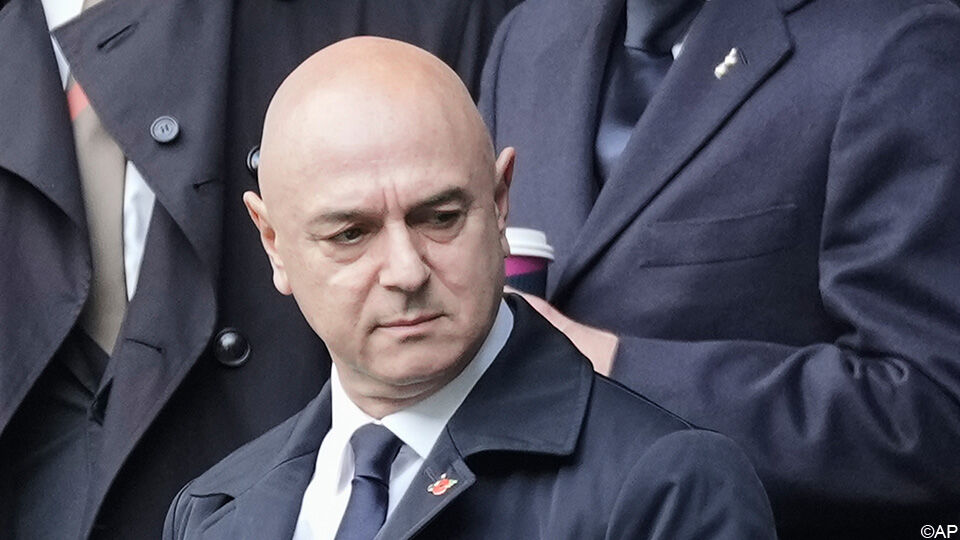 Keiharde onderhandelaar maar ook omstreden: Daniel Levy stapt na 25 jaar op als voorzitter ...