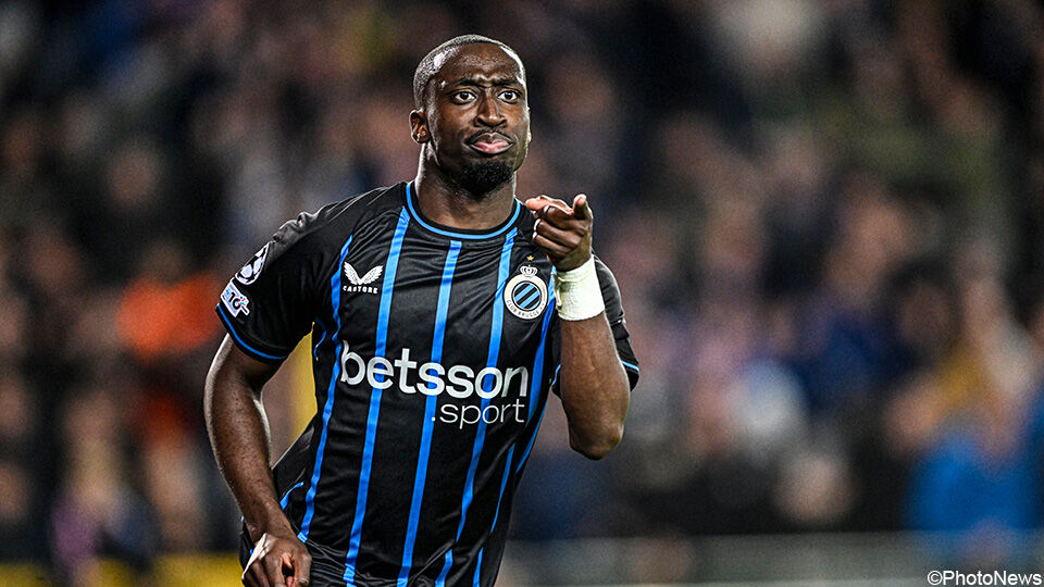Heeft Roberto Martinez ook naar Club-Barça gekeken? Carlos Forbs voor ...