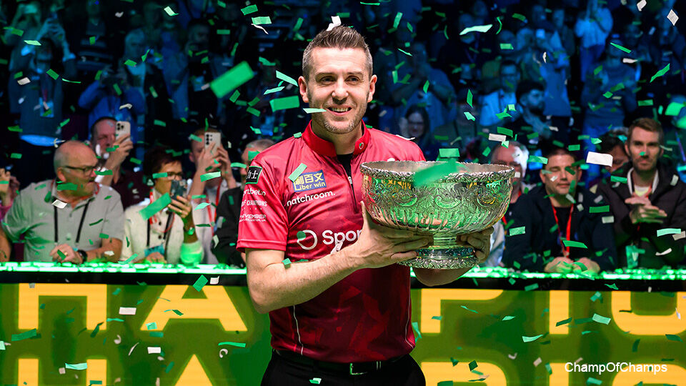Mark Selby kroont zich voor het eerst tot Champion of Champions na ...