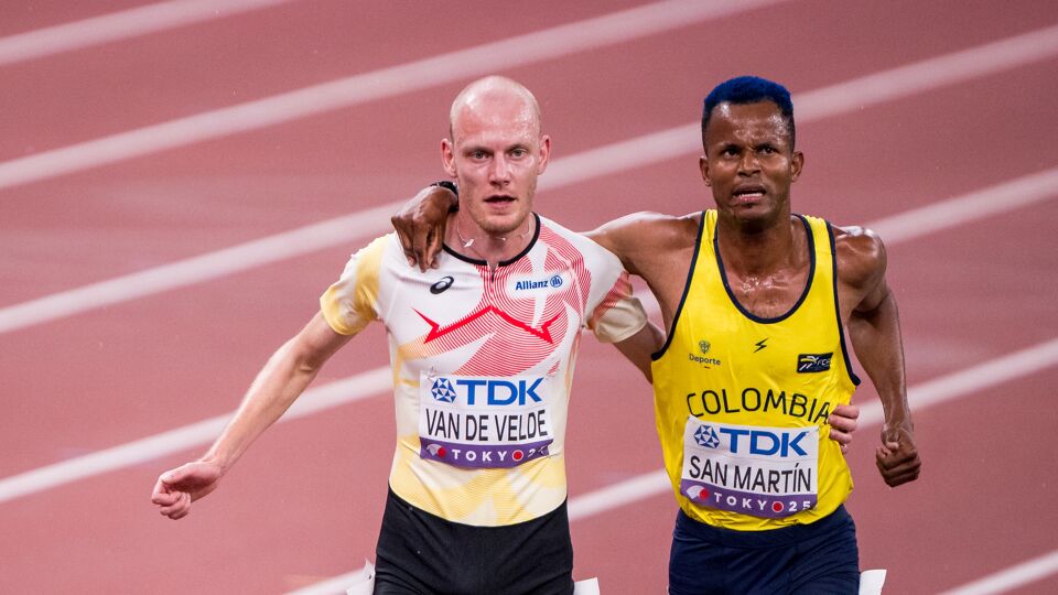 Wat eerst gele kaart was, levert hem nu fairplayprijs op: Tim Van de ...