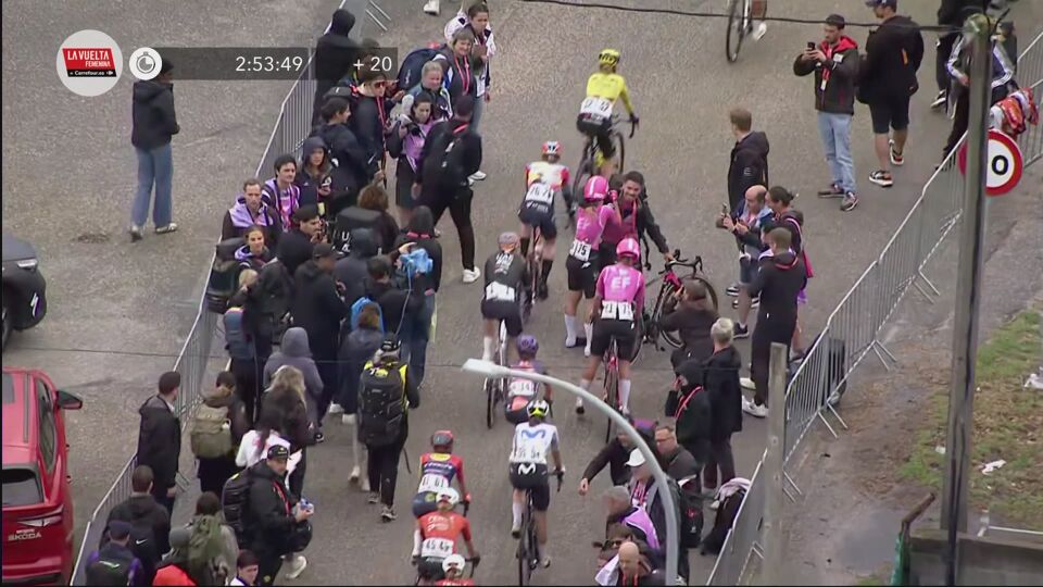 Net niet voor Lotte Kopecky: Zwitserse Rüegg is in Vuelta-opener ...